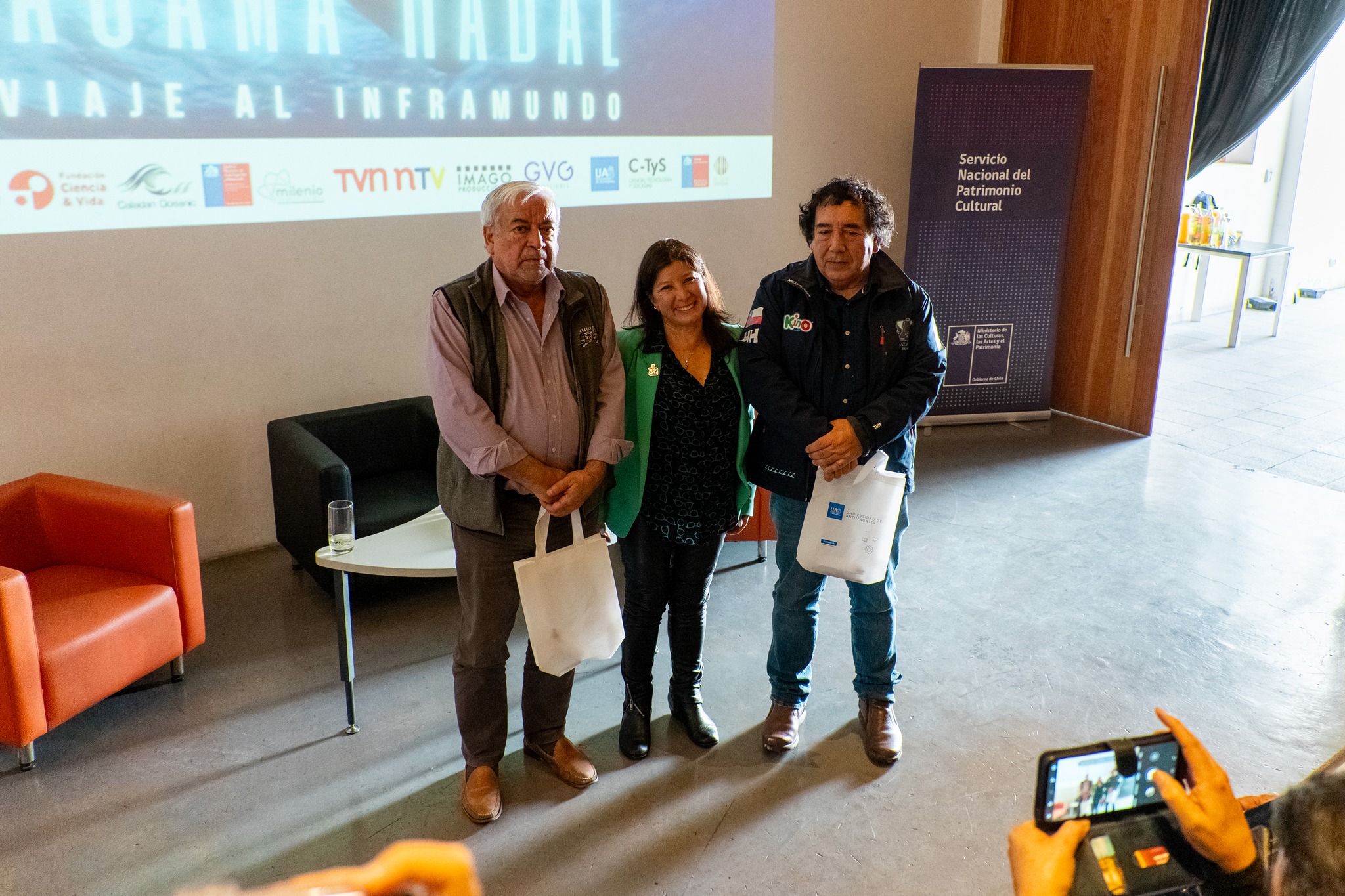 » Exitosa presentación de “Atacama Hadal: un viaje al inframundo” en ...